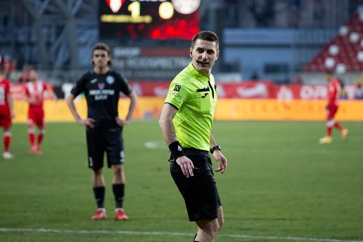 Debut la Liga I pentru ”centralul” Rareș Vidican! – Bihorpenet